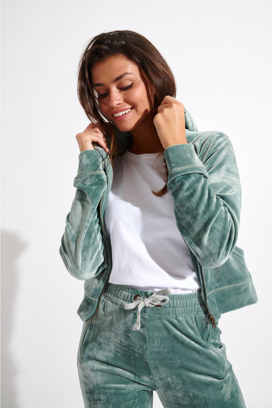 MAKAIO SEALAKE almond green velvet jacket | Banana Moon®