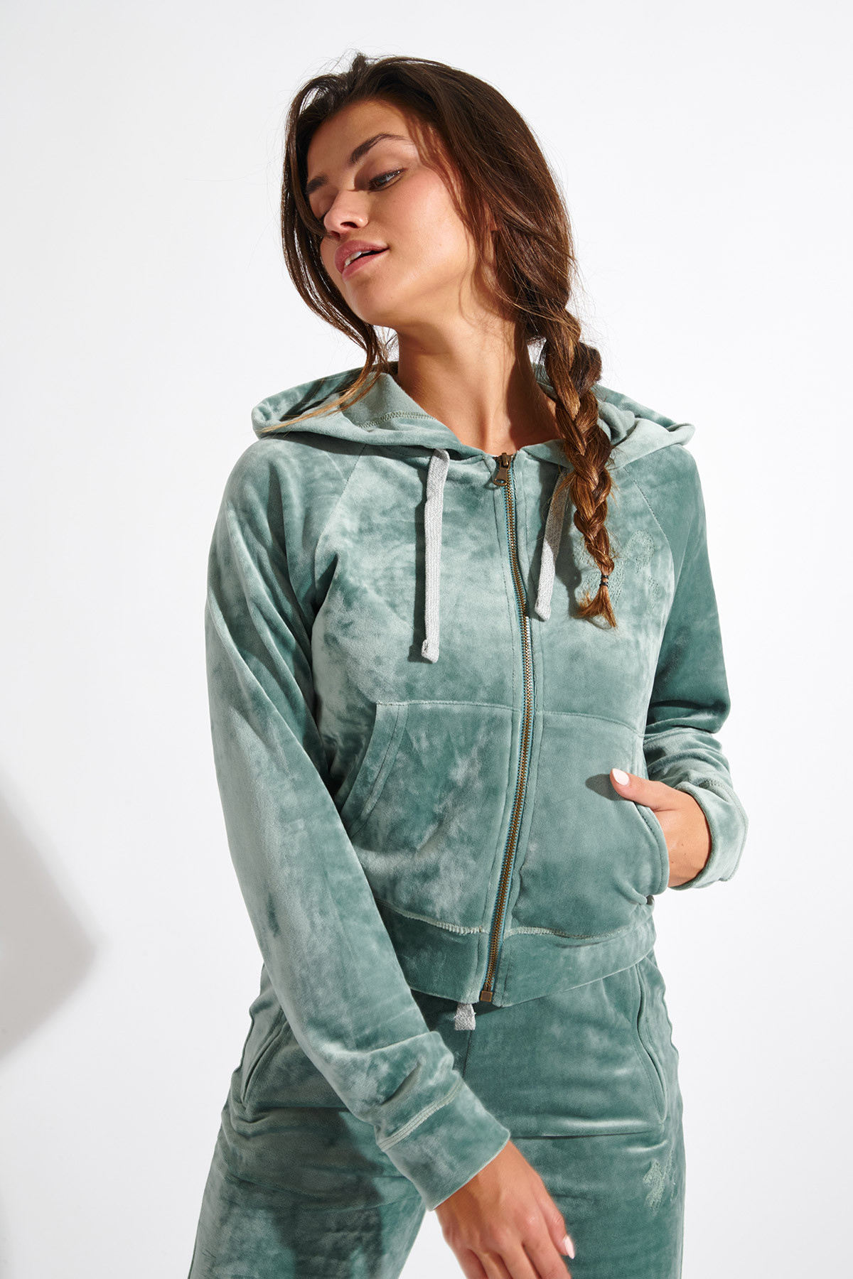 MAKAIO SEALAKE almond green velvet jacket | Banana Moon®