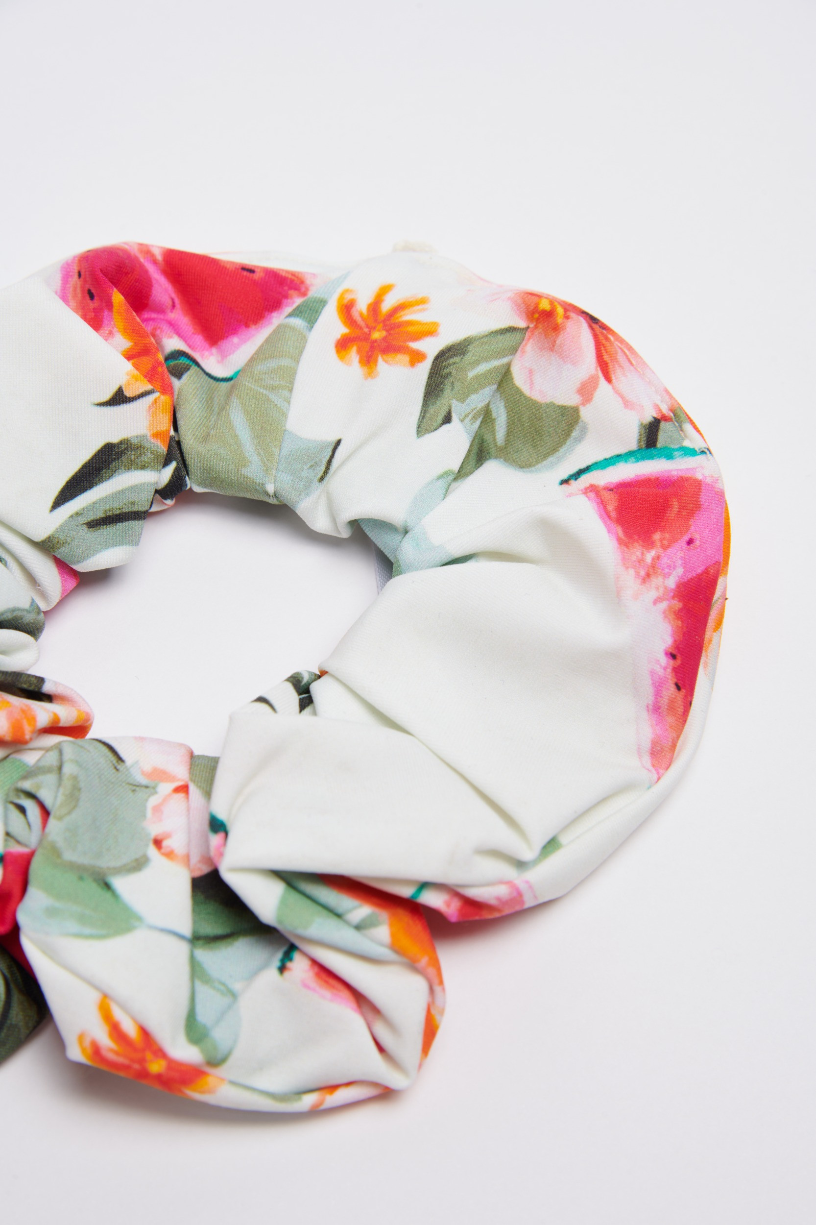 Chouchou Palmrose off-white floral print scrunchy | Banana Moon®