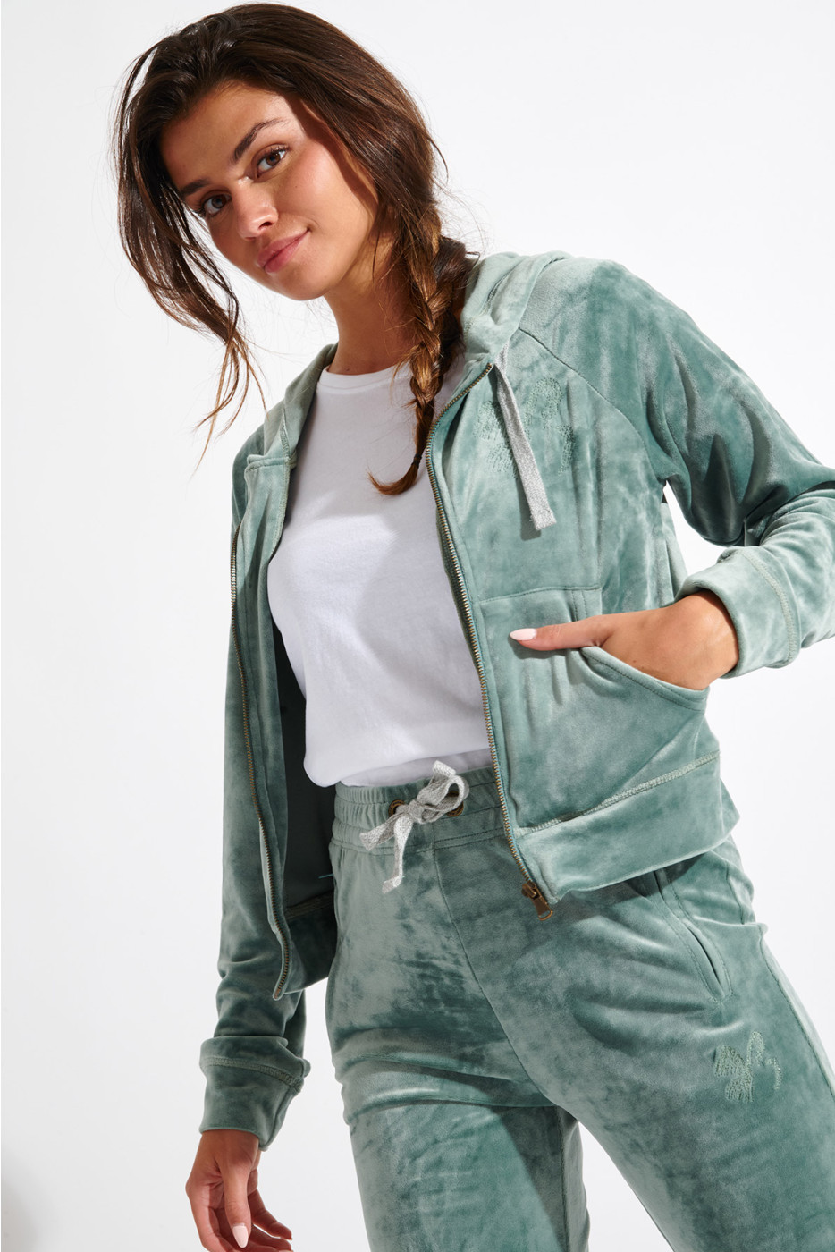 MAKAIO SEALAKE almond green velvet jacket | Banana Moon®