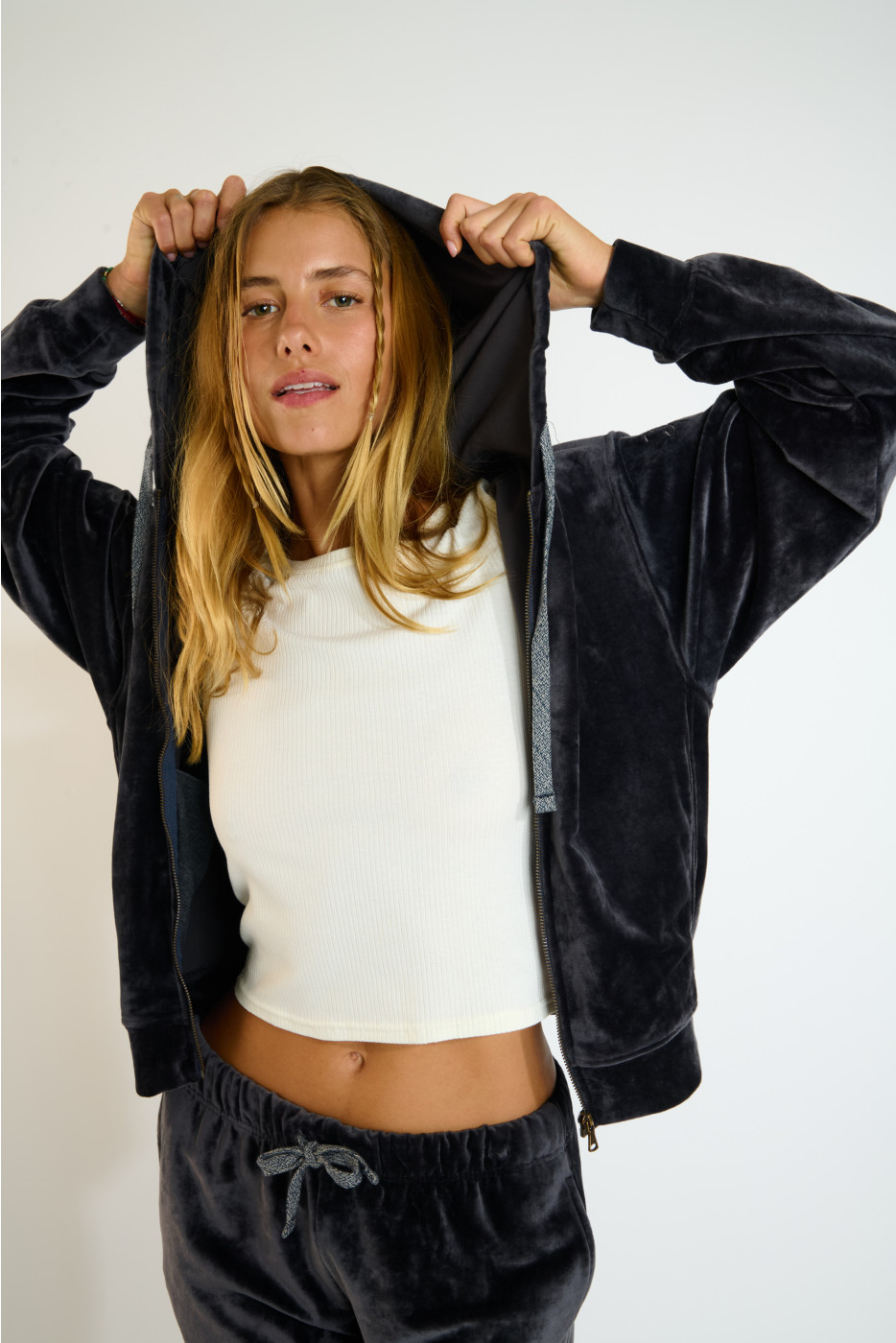 IVY SEACHIC Grey Velvet Jacket | Banana Moon®
